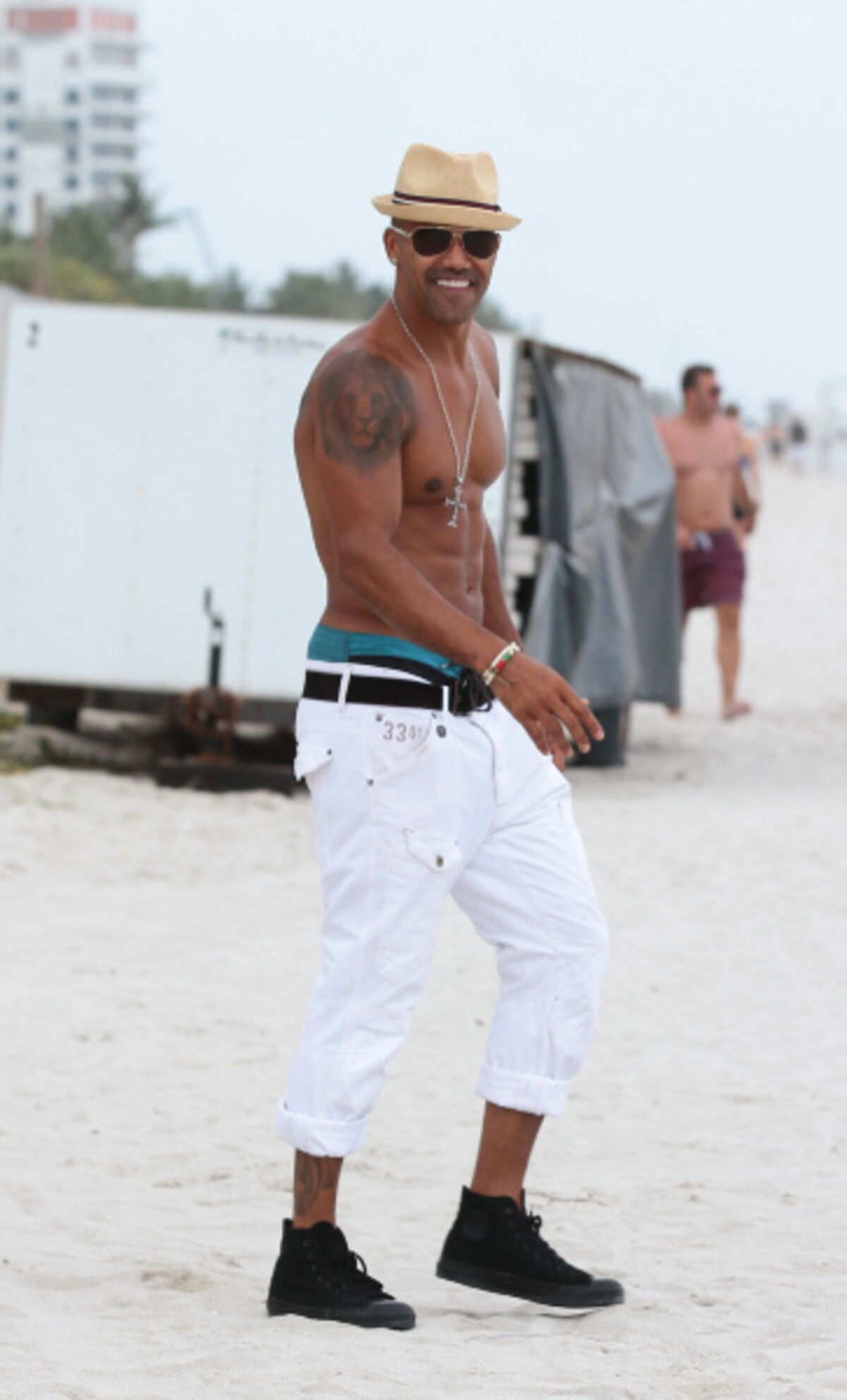 Shemar Moore, sexy sur la plage de Miami - Télé 2 Semaines