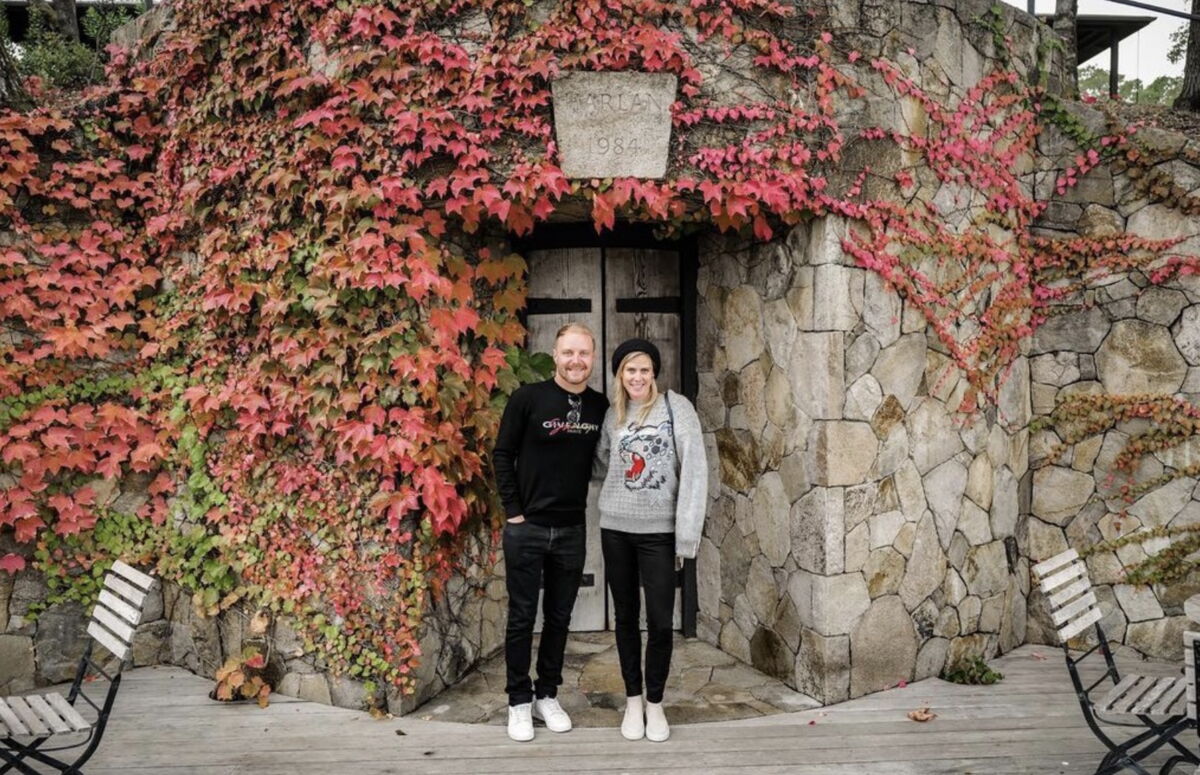 Valtteri Bottas : qui est sa compagne Tiffany Cromwell ? - Télé 2 Semaines