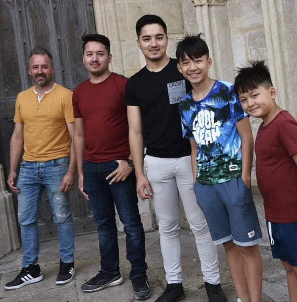 Familles nombreuses : les plus belles photos des Gayat - Télé 2 Semaines